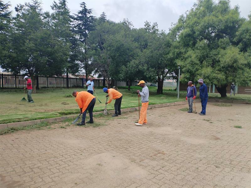 CWP workers clean Lefa-Ifa | African Reporter