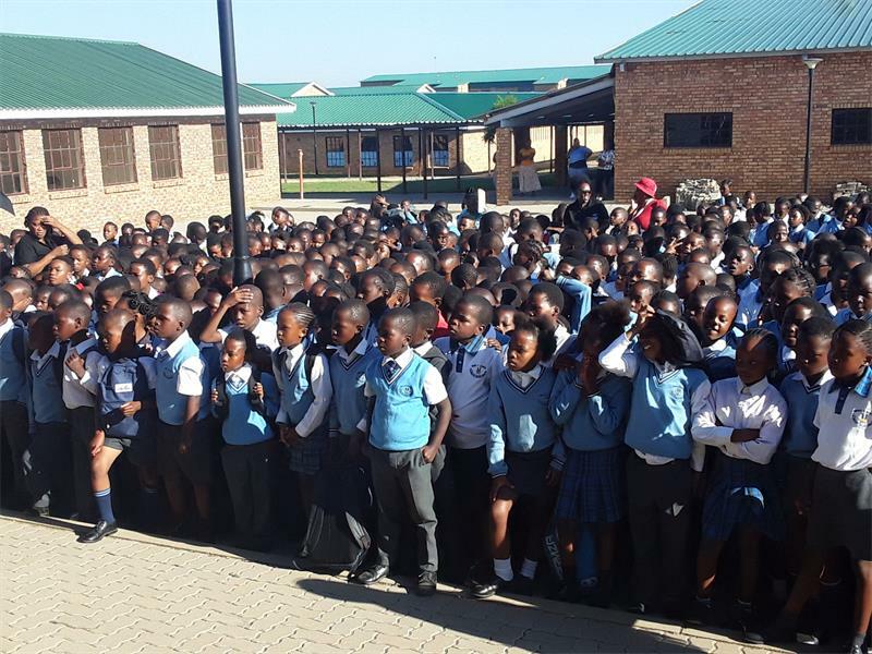 Menzi Primary School reads aloud | African Reporter