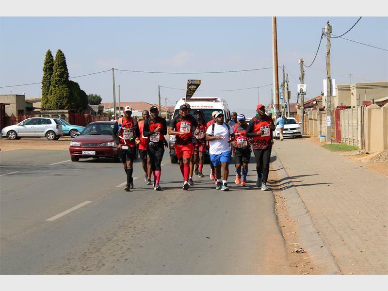 Duduza residents race in community marathon | African Reporter
