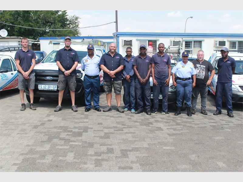 Local plumbing company extends helping hand to Brackendowns SAPS ...