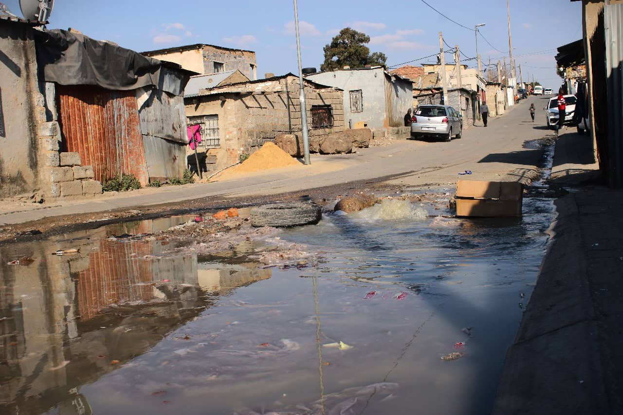 Recurring blockage of sewer on 11th Avenue will be fixed – Cllr | Alex News