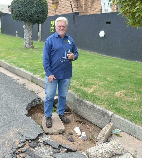 Clr Bill Rundle calls for greater road and river maintenance ...