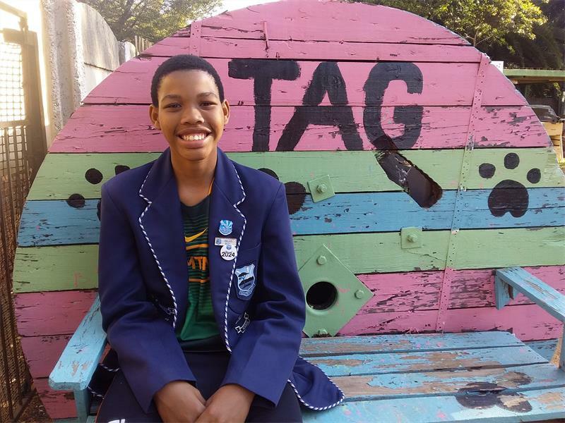 Head boy gets TAG pups’ tails wagging | Benoni City Times