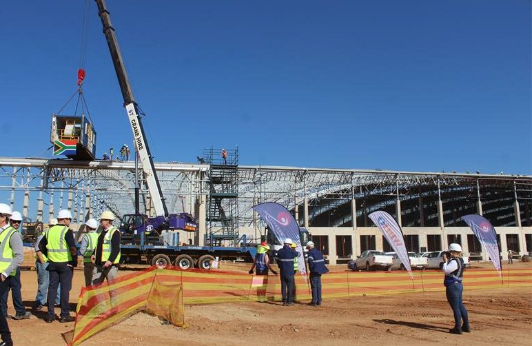Macsteel breaks world record for roofing solution | Boksburg Advertiser