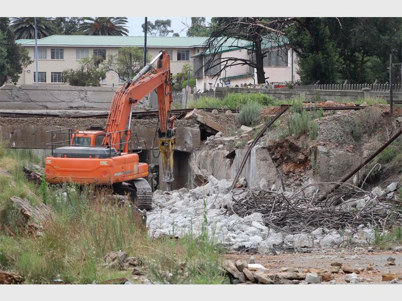 WATCH: Gas tanker blast bridge repairs underway | Boksburg Advertiser
