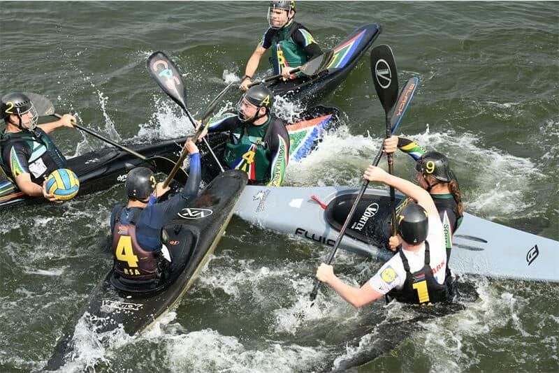 ERK members fly SA flag high | Boksburg Advertiser