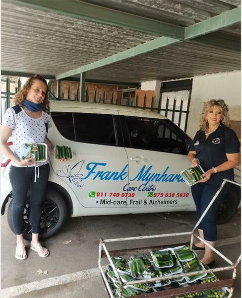 Frank Mynhardt Sorgsentrum ontvang skenking | Brakpan Herald