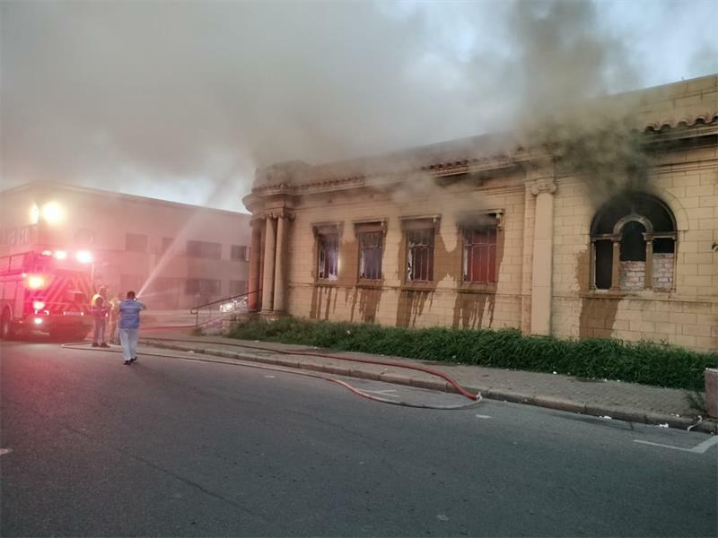 Geskiedkundige biblioteek gebou brand | Brakpan Herald