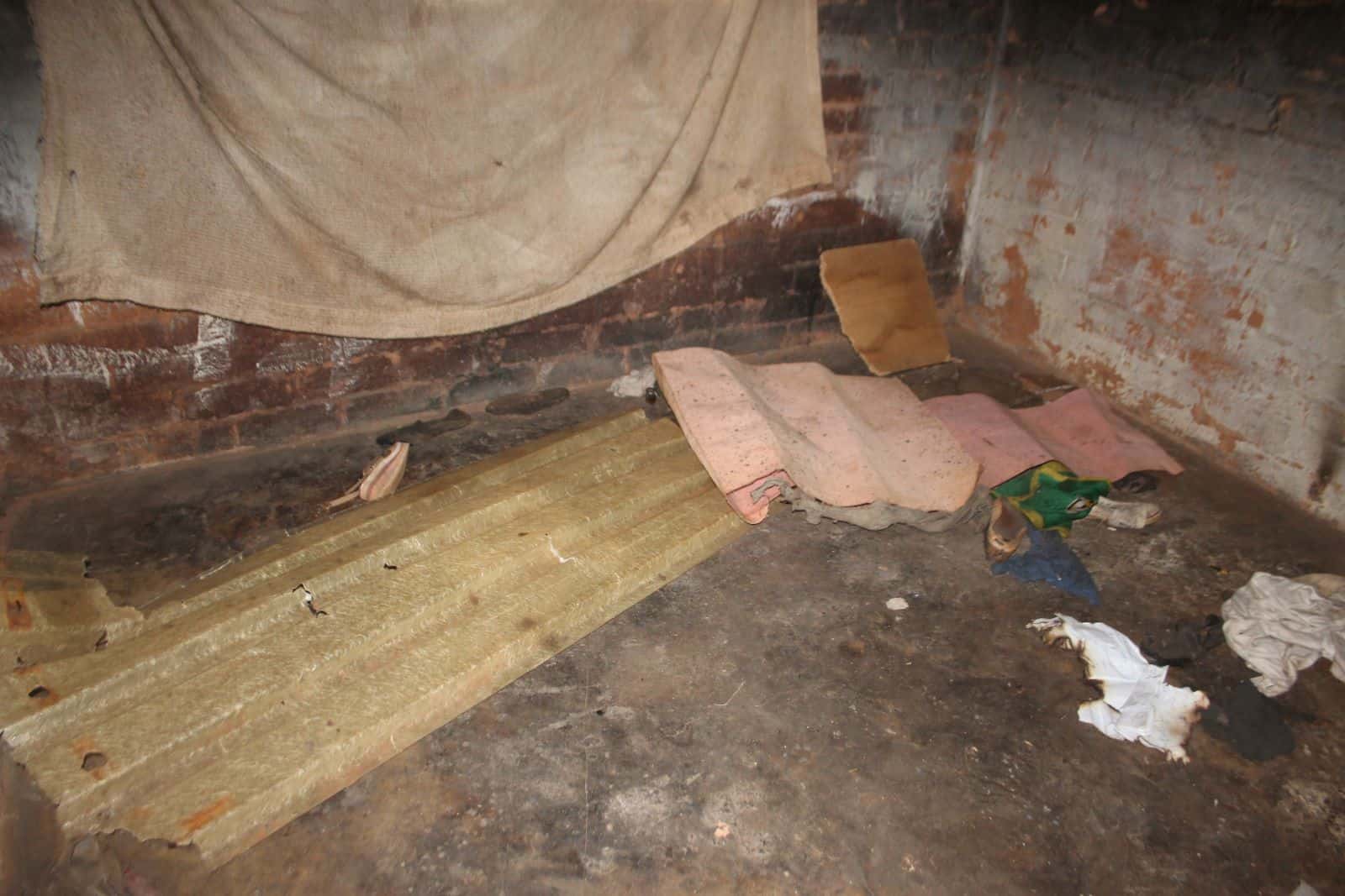 Khutsong residents alarmed as criminals occupy abandoned RDP houses ...