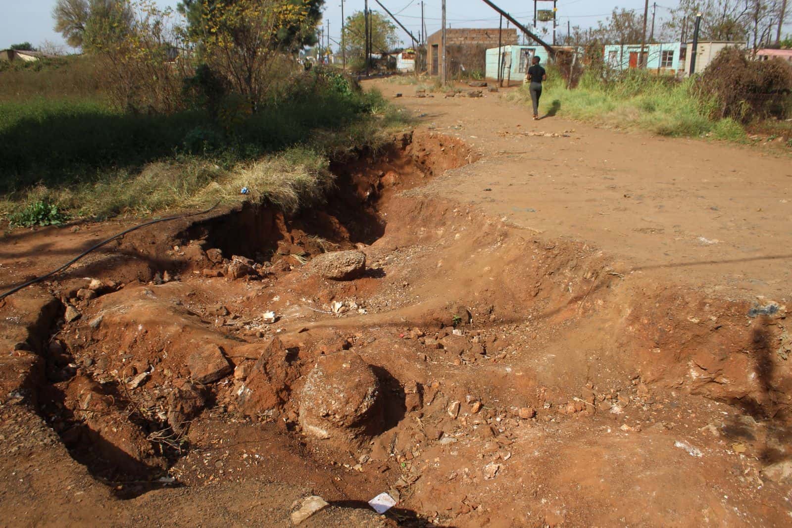 Growing sinkholes in Khutsong raise alarm | Carletonville Herald