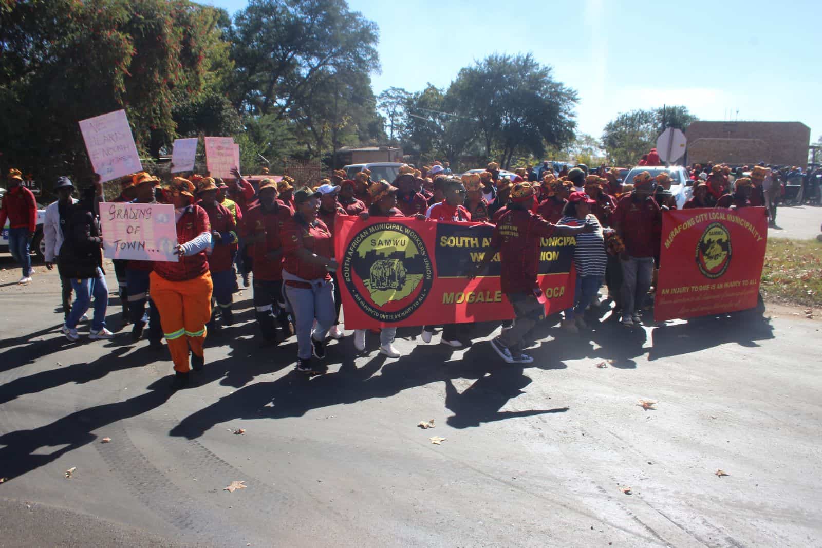 SAMWU workers march on Merafong Municipality | Carletonville Herald