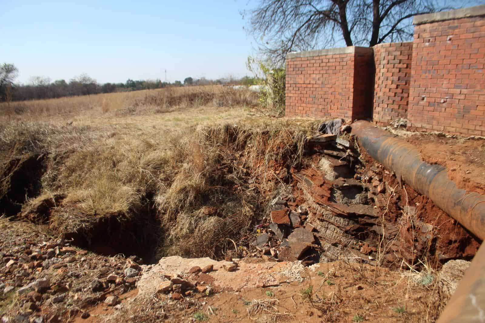 Carletonville reservoir sinkholes still unattended amid ongoing water ...