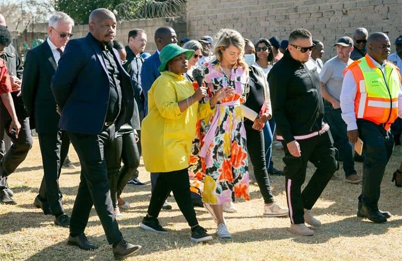 Canadian foreign affairs minister visits Alexandra Water Warriors ...