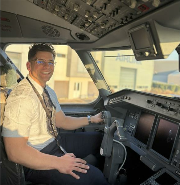 Sunninghill pilot is 13 hours away from his wings | Fourways Review