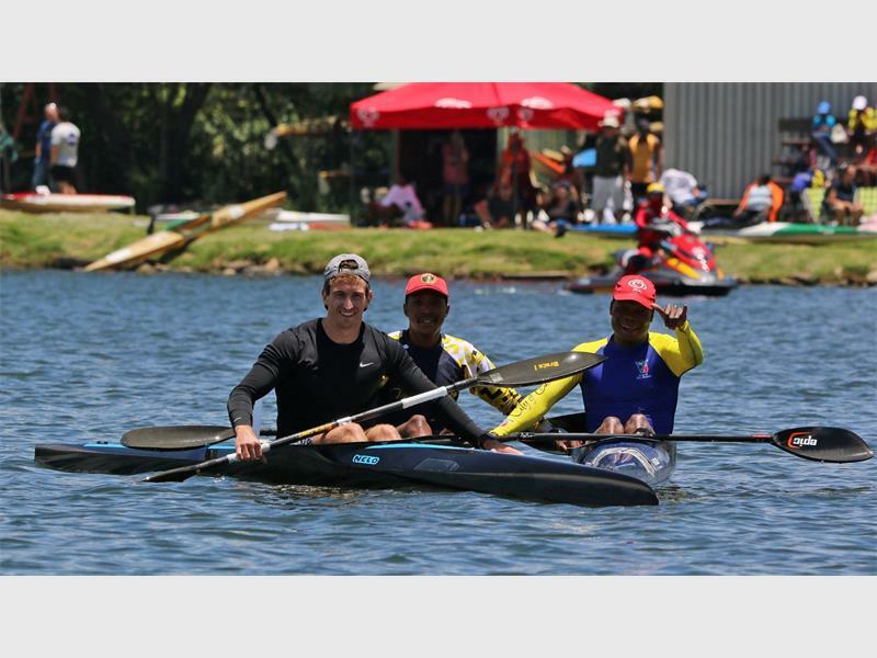 Canoeists battle it out at Germiston Lake | Germiston City News