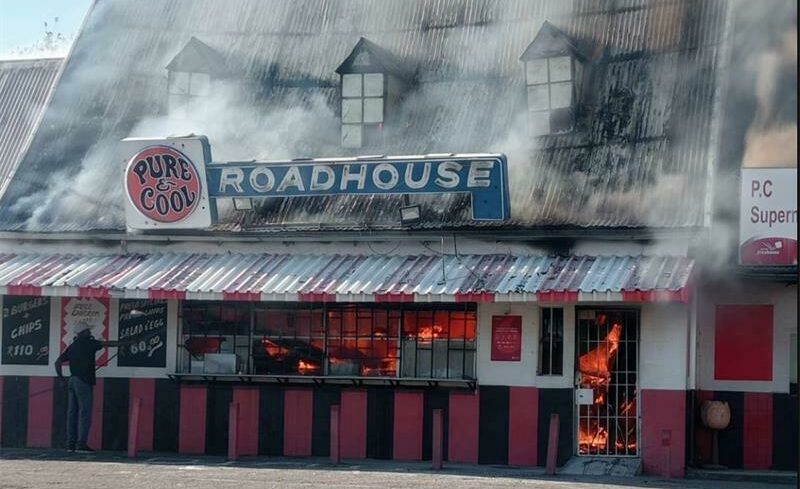 Community reflects on memories amidst fire at Malvern East roadhouse ...
