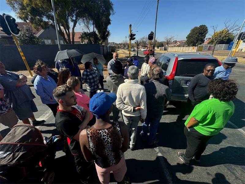 Germiston residents fed-up with lack of service delivery | Germiston ...