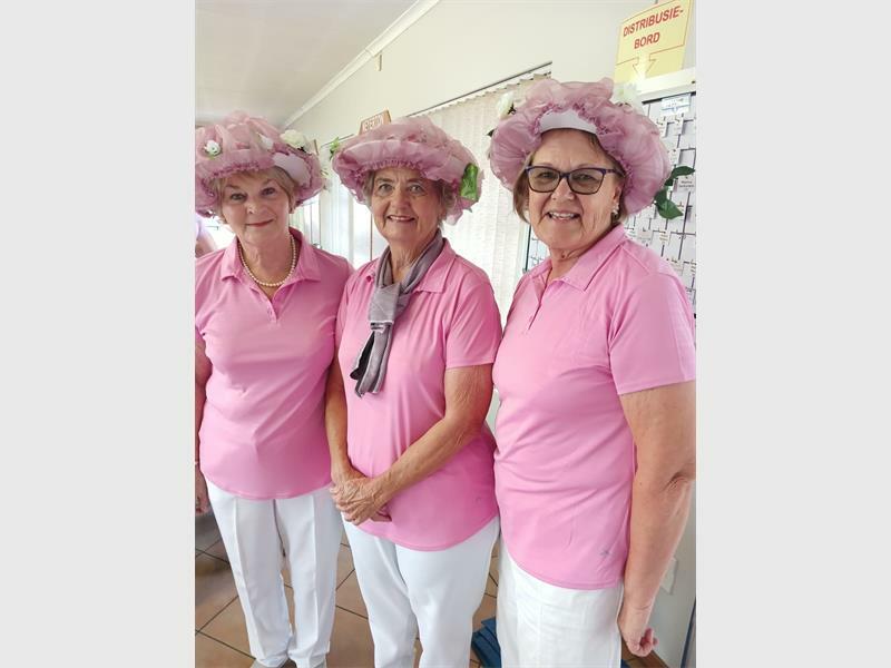 Balle rol in guns van spelers in pienk | Heidelberg Nigel Heraut