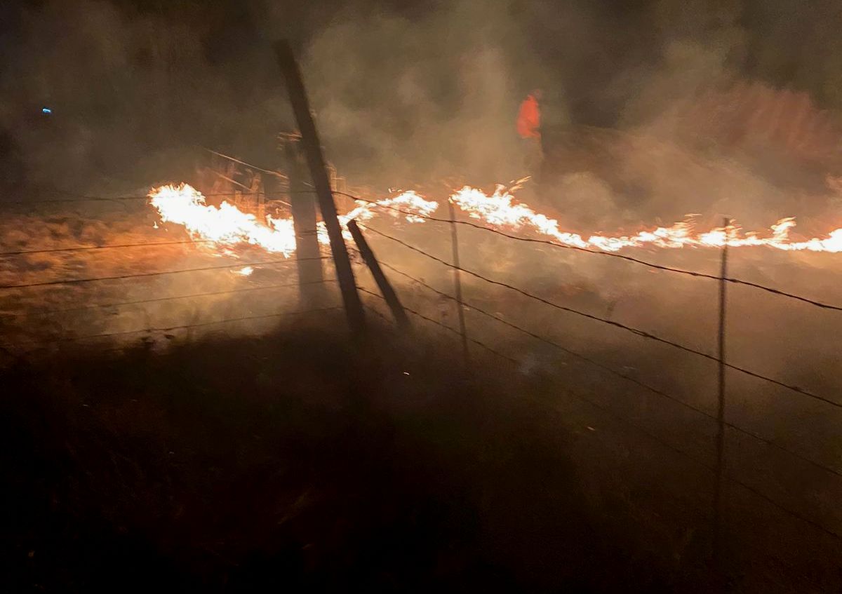 Veldbrand deur sterk winde aangehits | Highvelder News