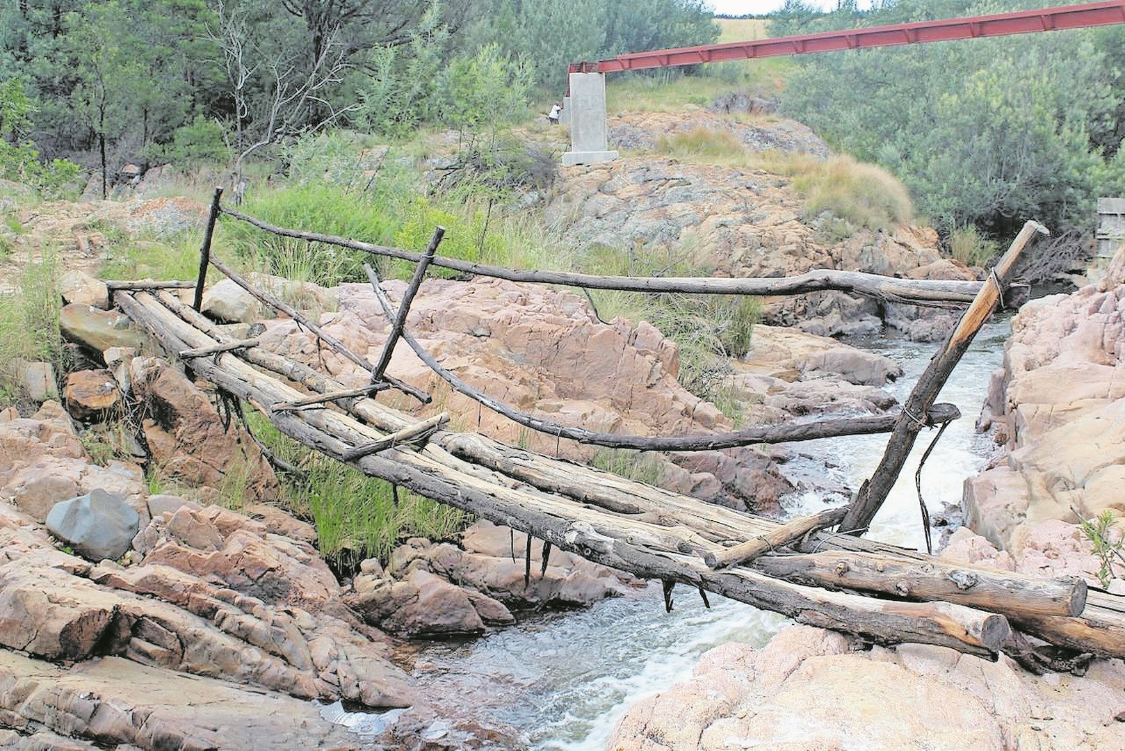 Chief Albert Luthuli Municipality constructs 104m footbridge in ...
