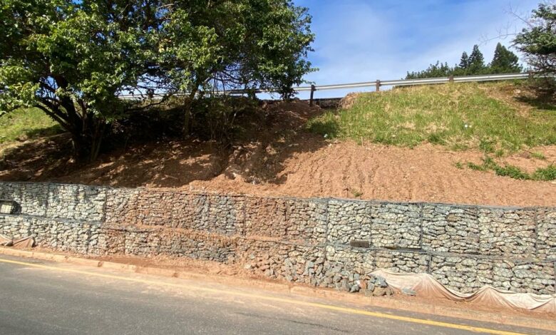 Sand passing through gabion cages on M13 off-ramp | Highway Mail