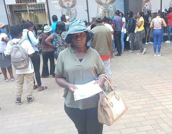 Locals disappointed by Department of Home Affairs in Kempton Park ...