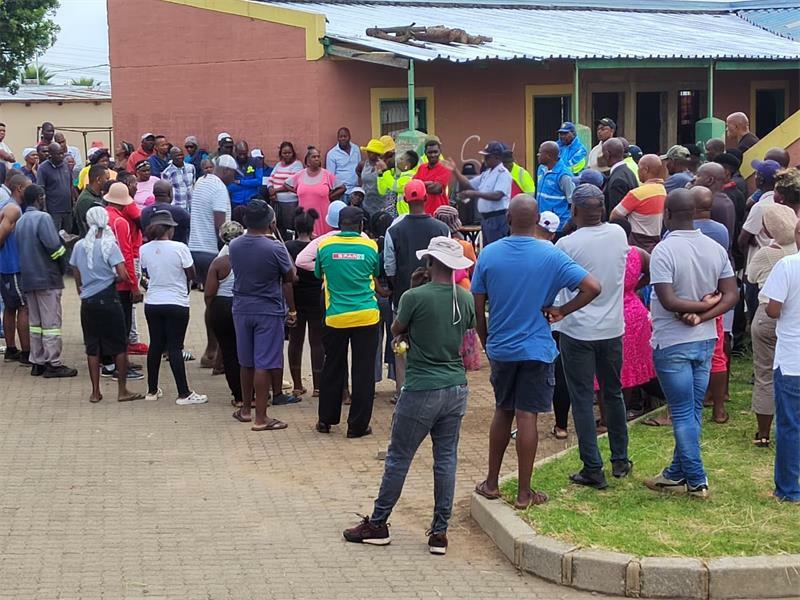 SAPS holds meeting with community of Esselen Park | Kempton Express