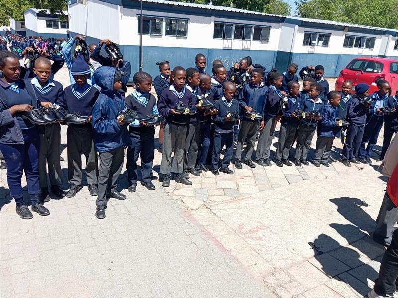 School shoes donated to Mayibuye Primary School | Kempton Express