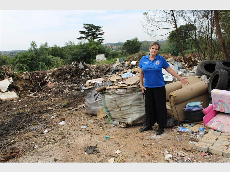 Clr Amanda Davison disappointed by failed clean-up in Glen Marais ...