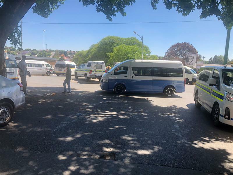 Taxi rank drama leaves commuters frustrated