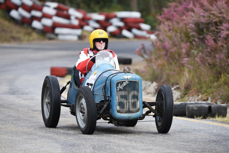 New handicap format for pre-war class adds spice to Classic Car Friday ...