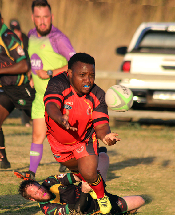 Rooikatte deel ’n 73-3-veeghou uit | Lowvelder