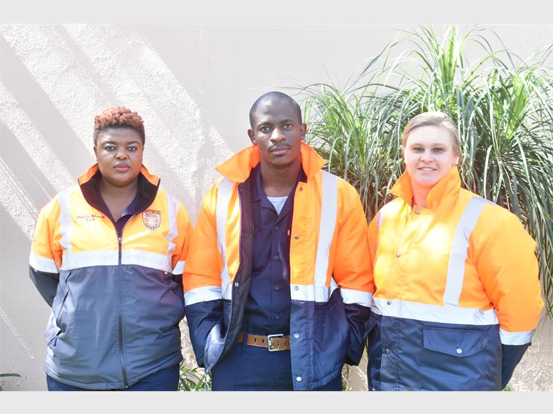 Paramedic helps White River family to bury baby | Lowvelder