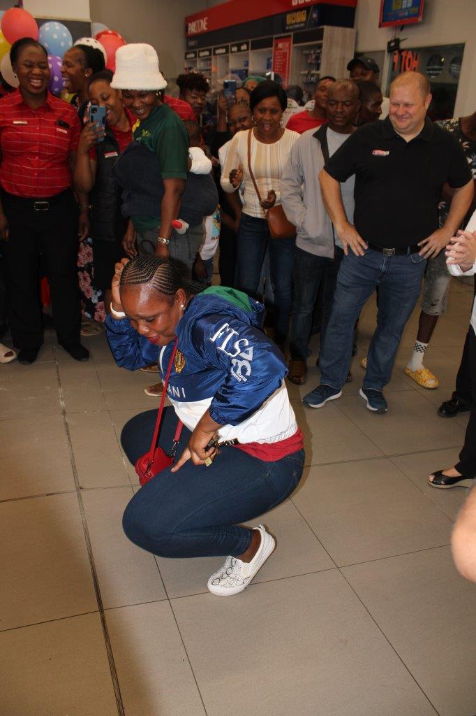 SUPERSPAR Plaza gives back to community | Lowvelder