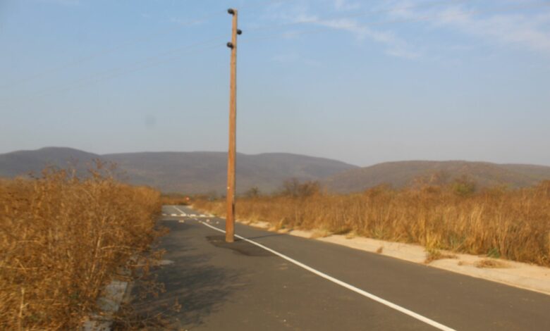 Electricity pole spotted right in middle of road in Burgersfort | Lowvelder