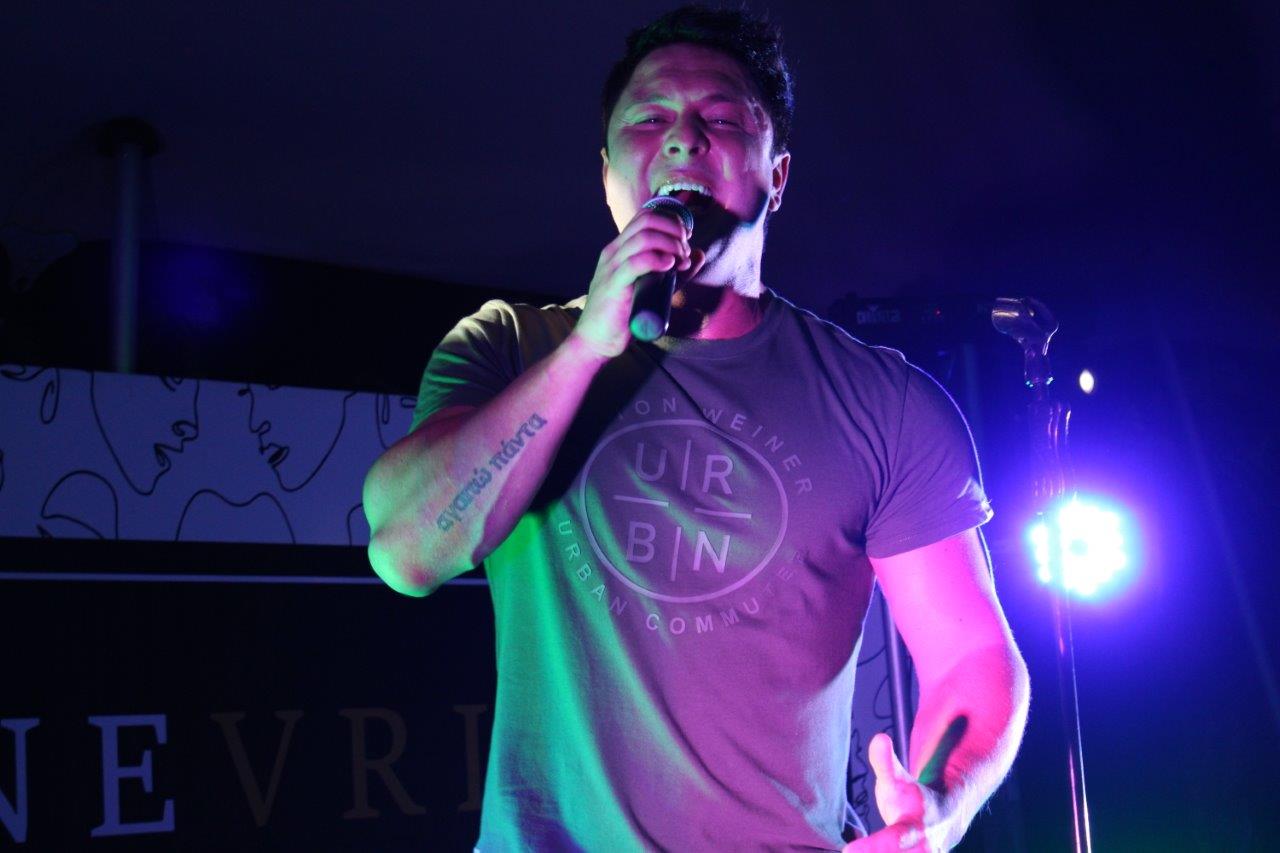 Die Windpomp verwelkom kunstenaar ná storm in Witrivier | Lowvelder