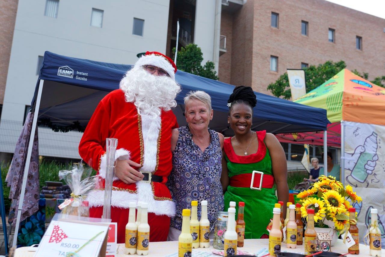 Riverside CID brings Christmas to the streets with night market | Lowvelder