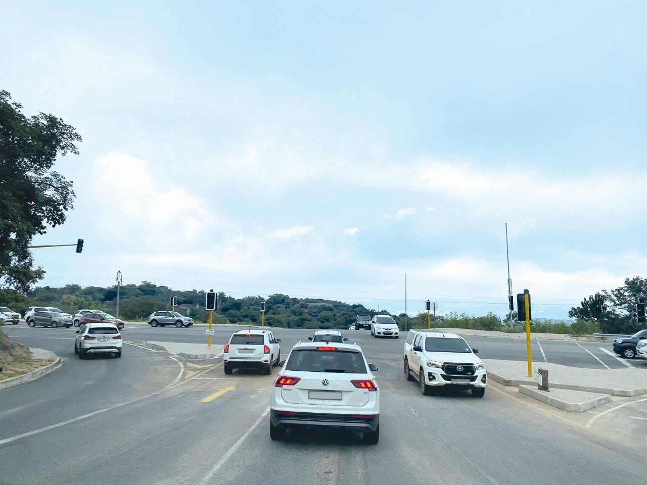 Dr Enos Mabuza Drive remains without traffic lights | Lowvelder