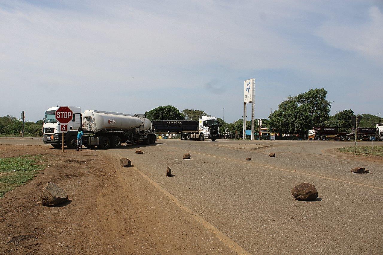 Lebombo Border Post crisis remains unresolved as chaos occurs again ...