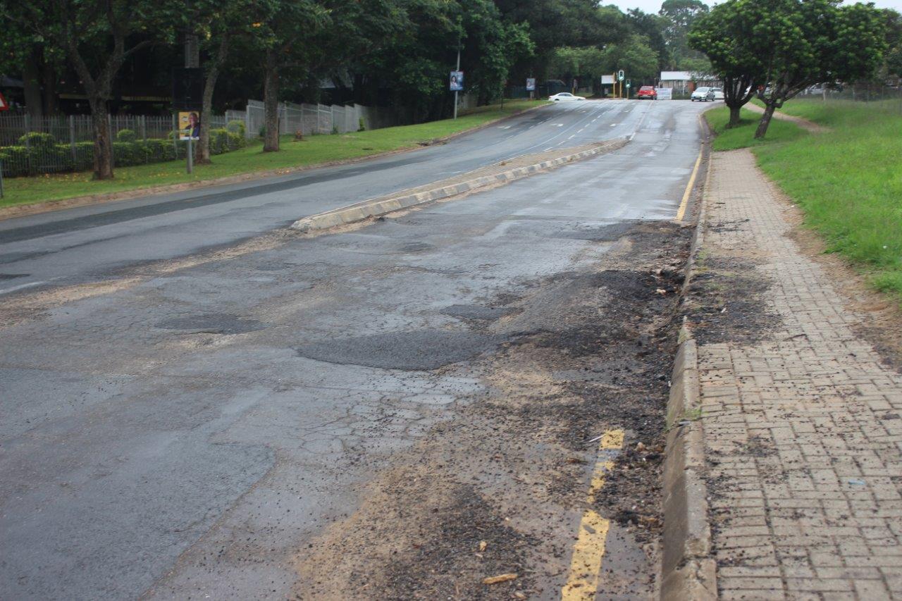 Pothole-ridden Danie Joubert Street in White River plagues motorists ...