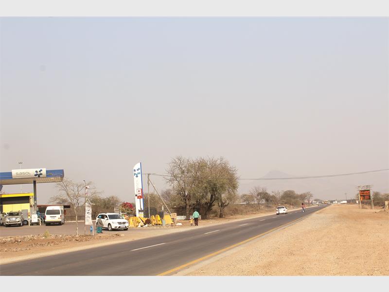 UPDATE: R555 cleared after truck and bus accident | Lowvelder