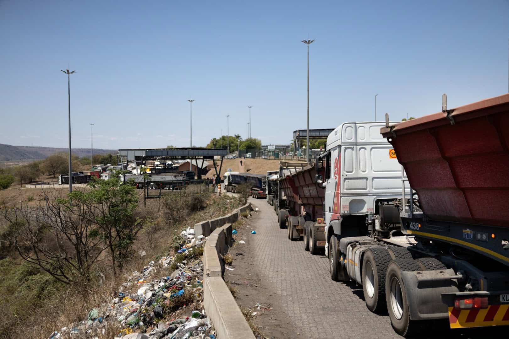 Heavy traffic congestion at Lebombo Border as political unrest persists ...