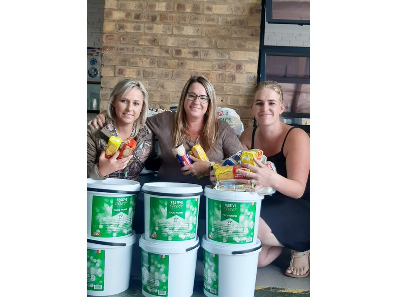 6 000 pakkies in reuse optog uitgedeel | Middelburg Observer