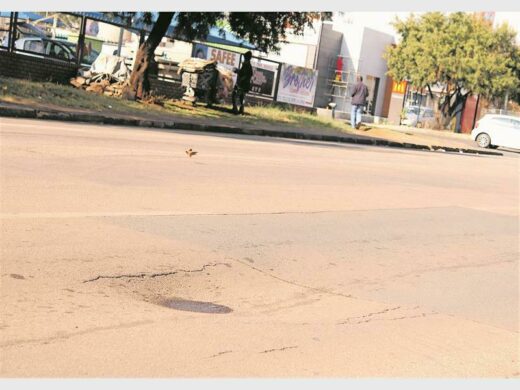 Potential sinkhole threat on Lilian Ngoyi Street | Middelburg Observer
