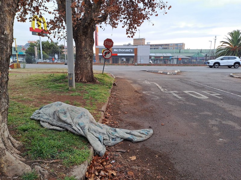 'Lifeless' bundle in Frame Street alive | Middelburg Observer