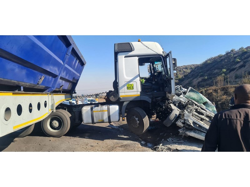 Driver miraculously survives crushed vehicle in R555 collision ...