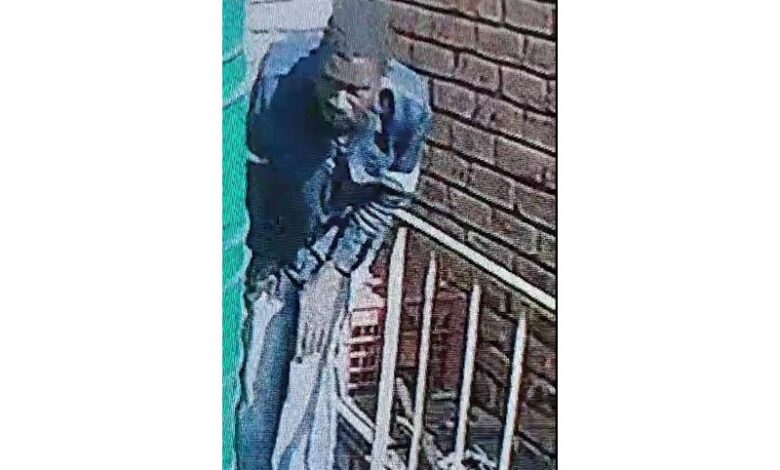 Gee vir daai man...’n baksteen!!!!!!!!!!!!!!! | Middelburg Observer