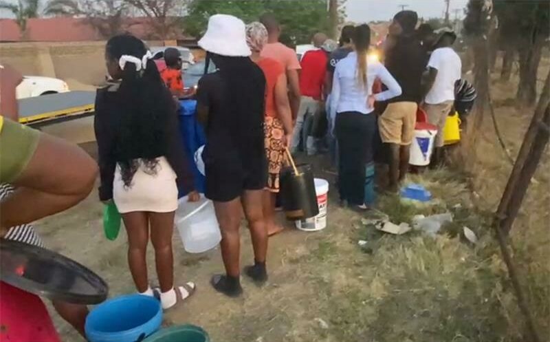 Long queues for water tankers seen in Midrand before restoration ...