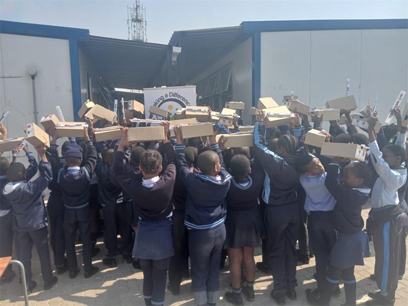 Mayibuye Primary School learners receive Making A Difference South ...