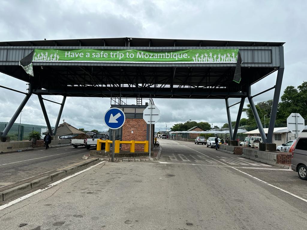 Lebombo Border records 28 000 people crossing to Moz in a single day ...